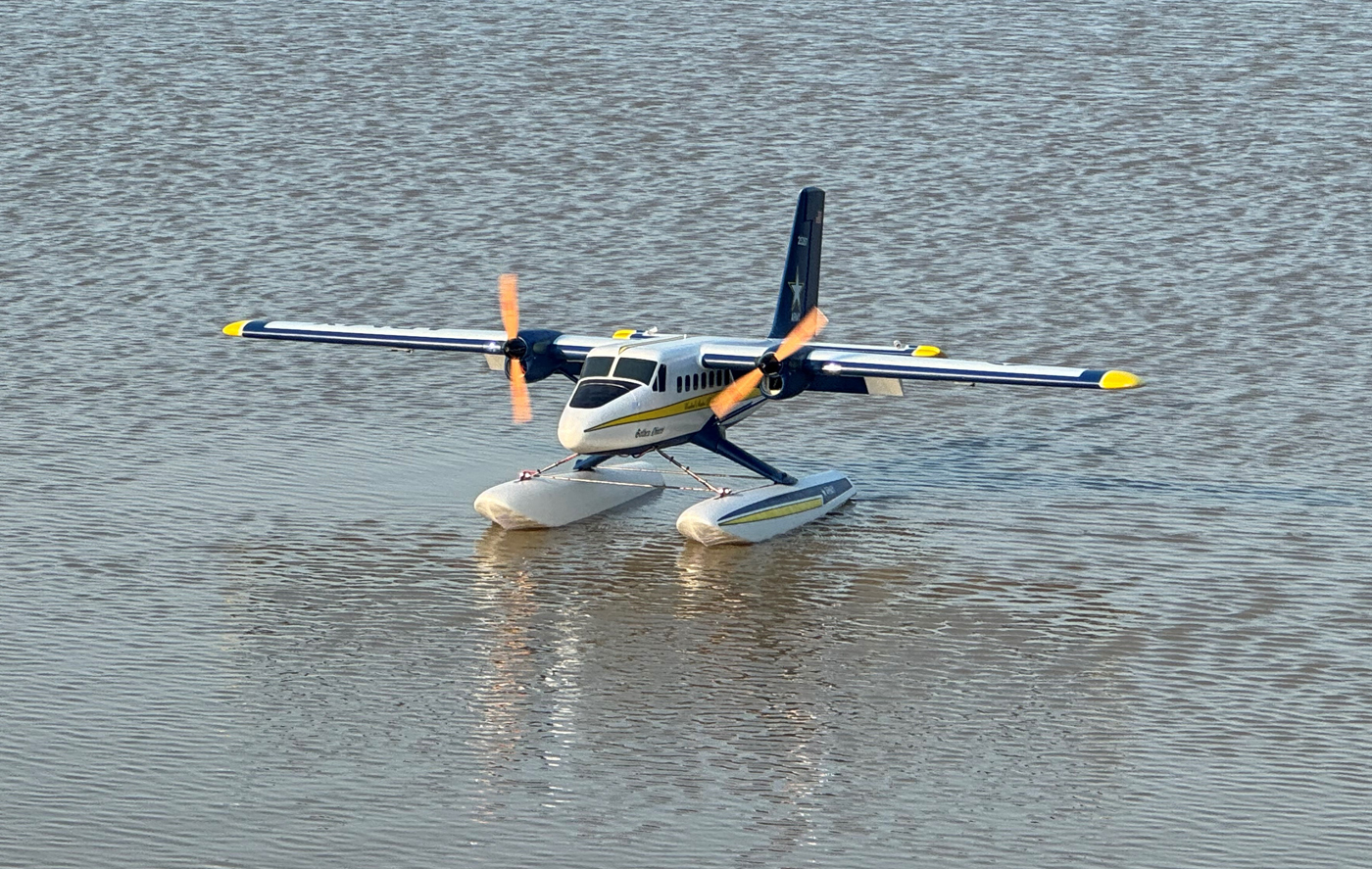 TWIN OTTER 80E FLOAT SET W/STRUTS & LEDS – Flex Innovations