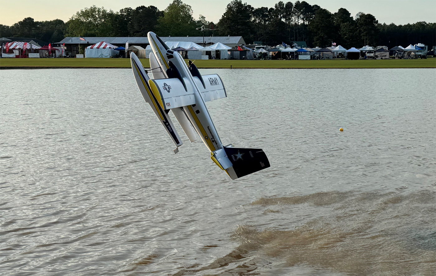 TWIN OTTER 80E FLOAT SET W/STRUTS & LEDS – Flex Innovations